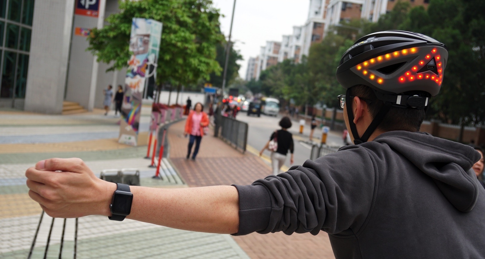 Lumos Helmet & Apple Watch - AF Digitale