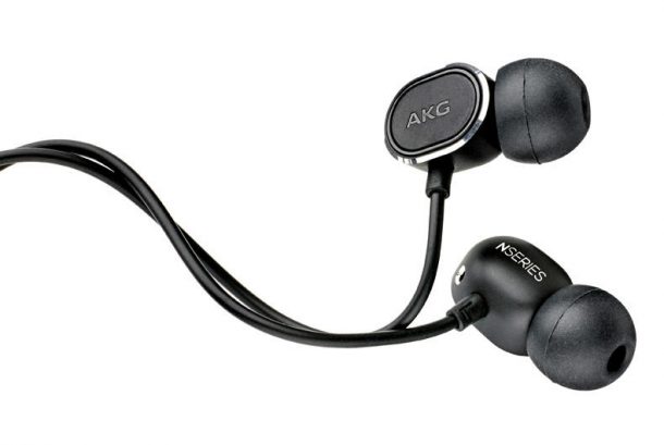 AKG N20: per quei bassi in più